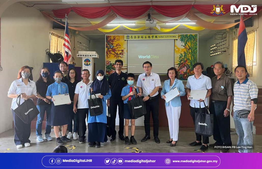 DELOITTE MALAYSIA TAJA 15 KOMPUTER RIBA KEPADA PELAJAR PALOH - MEDIA ...