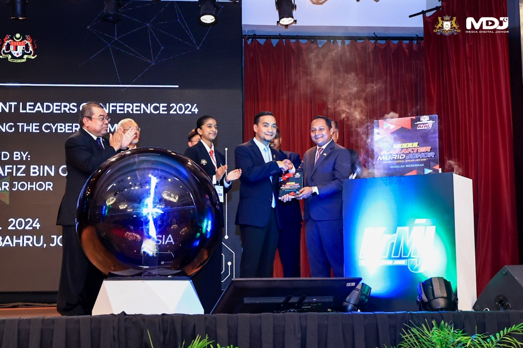 KrMJ 2.0 DIPERKASA, BENTUK IDENTITI MURID JOHOR - MEDIA DIGITAL JOHOR